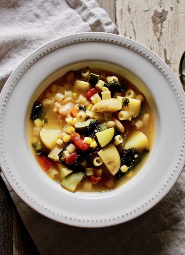 Summer Minestrone Soup Recipe - the hungry bluebird