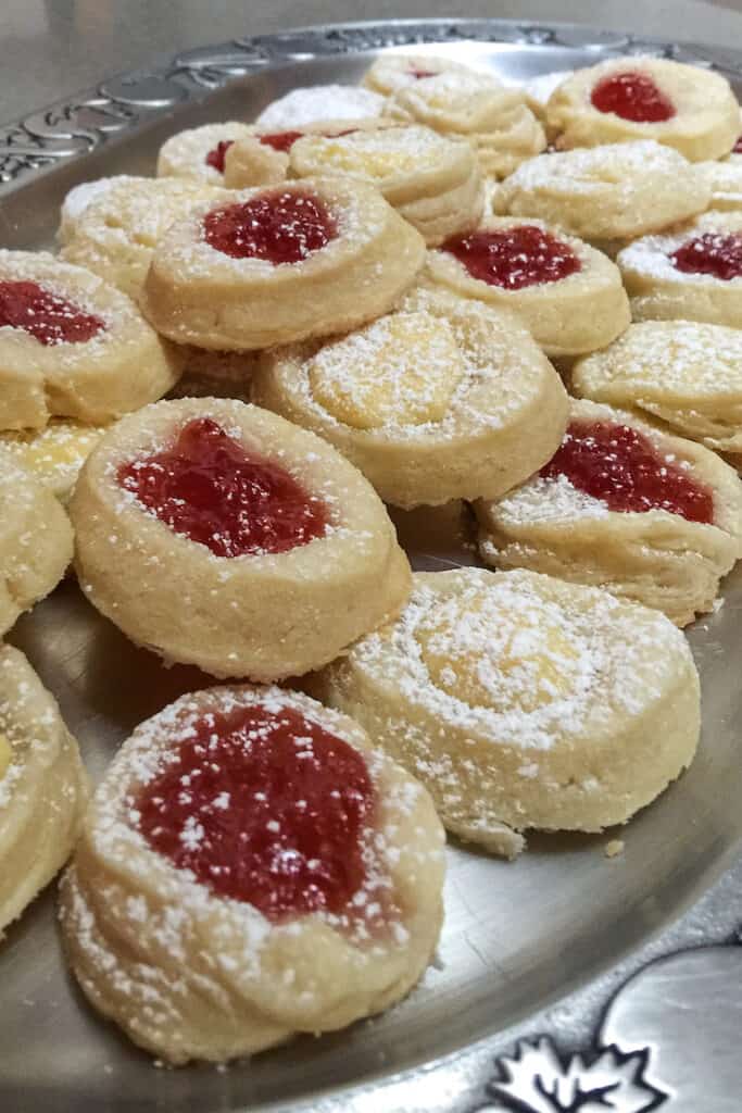Kolachkes {traditional Czech kolache cookies} - the hungry bluebird