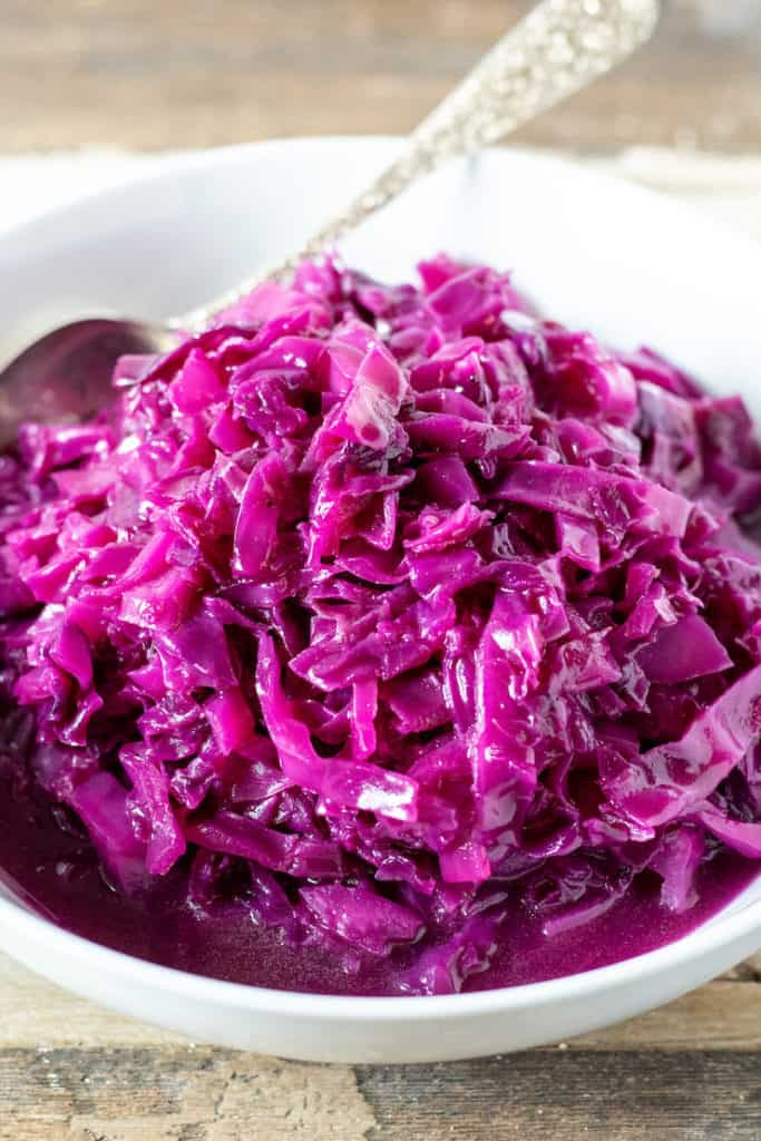 Braised Red Cabbage with Grape Jelly - the hungry bluebird