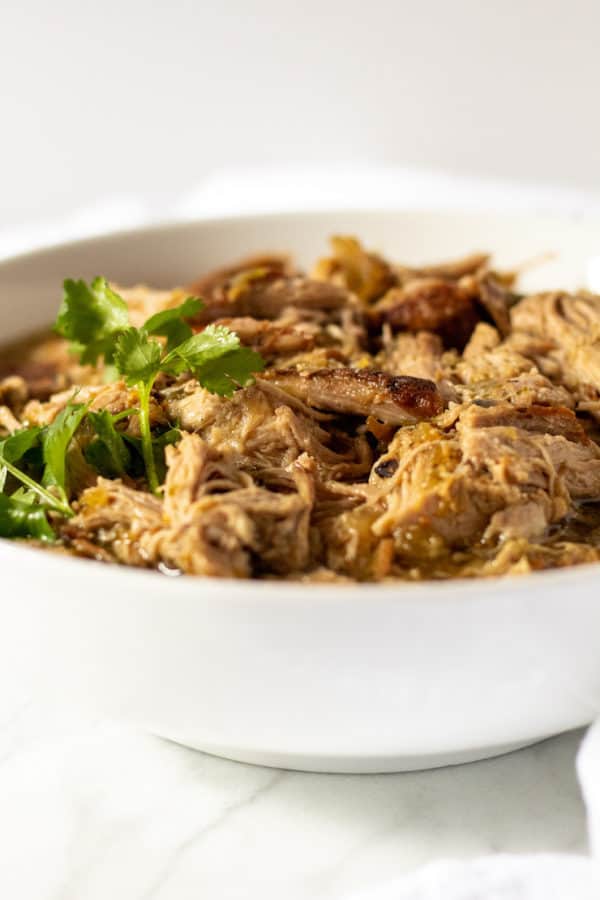 Easy Slow Cooker Pork Chile Verde | the hungry bluebird