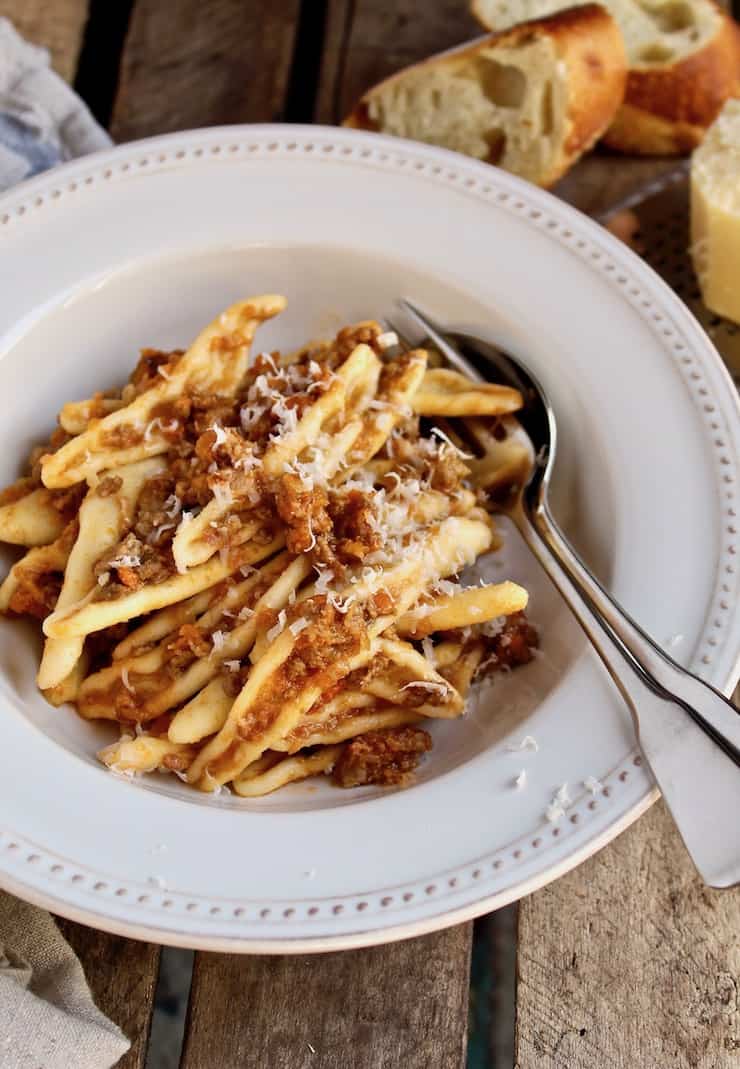Classic Bolognese Ragù Recipe