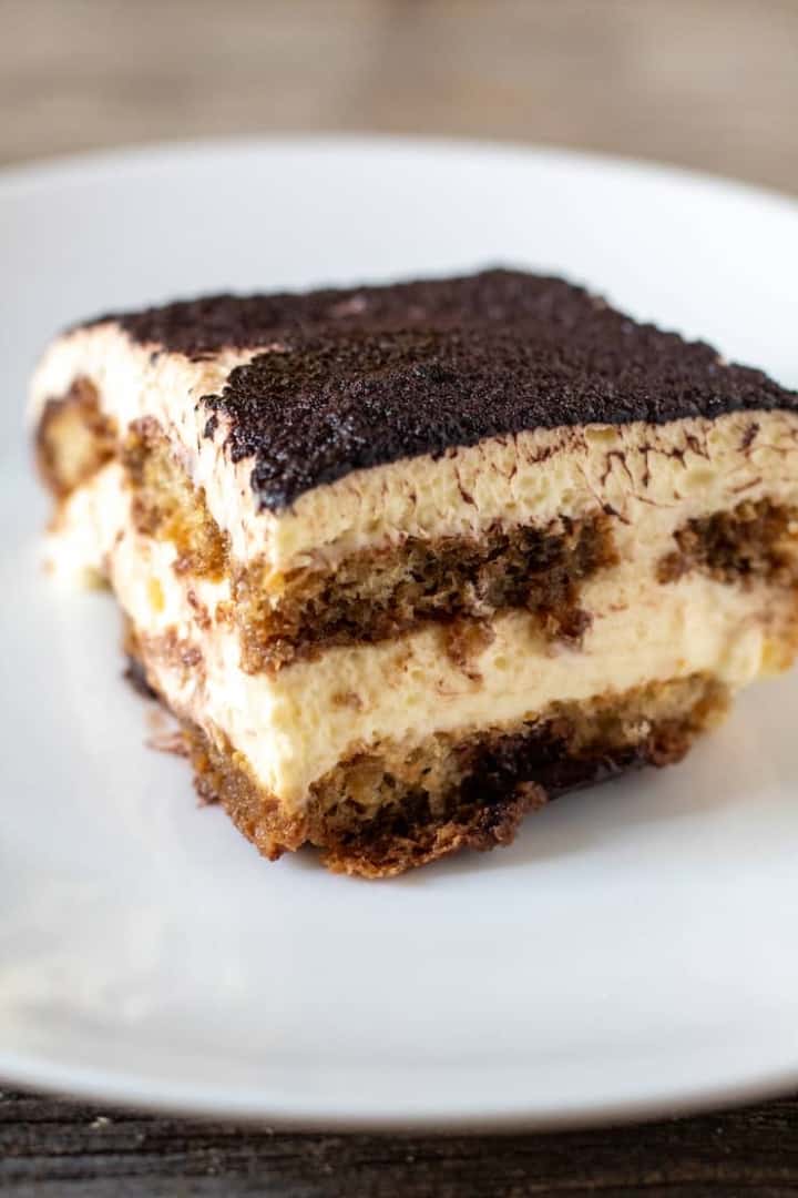 Classic Italian Tiramisu Recipe - The Hungry Bluebird